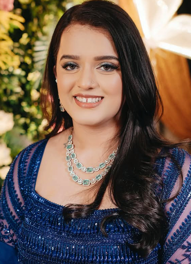 నా పార్ట్‌నర్‌ సూపర్‌: భార్య దేవిశాతో సూర్యకుమార్‌(ఫొటోలు) | Suryakumar with his wife Devisha ...